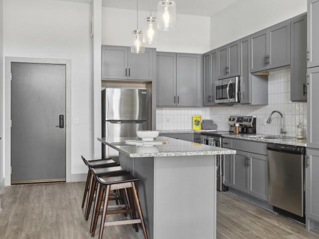 1 BR, 1 BA Apartment 1598 Robert Street South Unit 328, Saint Paul, MN 55118