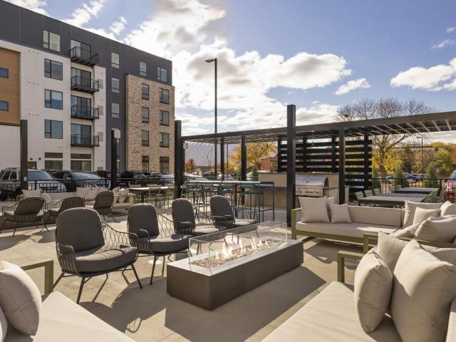1 BR, 1 BA Apartment 1598 Robert Street South Unit 529, Saint Paul, MN 55118