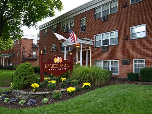 1 BR, 1 BA Apartment 15 60 Pollitt Dr Unit 1C, Fair Lawn, NJ 07410