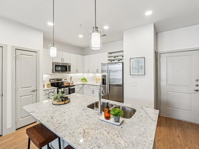 1 BR, 1 BA Apartment 1600 W Frankford Road Unit 2320, Carrollton, TX 75007