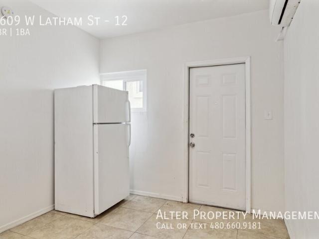1 BR, 1 BA Apartment 1609 W Latham St, Phoenix, AZ 85007