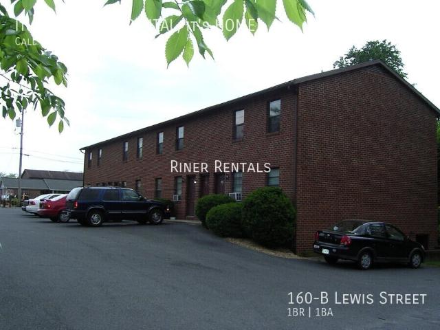1 BR, 1 BA Apartment 160 B Lewis Street, Harrisonburg, VA 22801