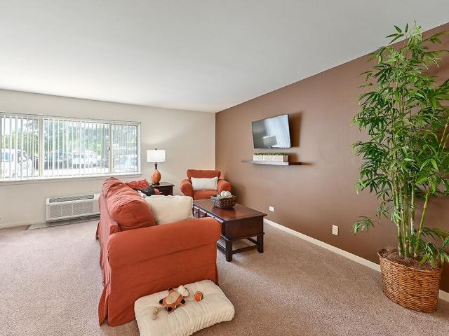 1 BR, 1 BA Apartment 1610 Sunset Avenue Unit 07 205, Waukegan, IL 60087