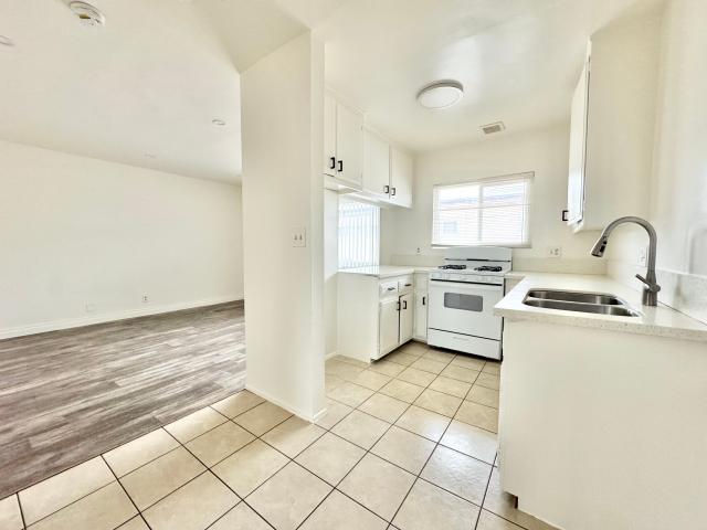 1 BR, 1 BA Apartment 1611 206th St, Torrance, CA 90501