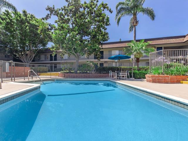 1 BR, 1 BA Apartment 16162 Sher Lane Unit 024, Huntington Beach, CA 92647