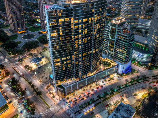 1 BR, 1 BA Apartment 1616 Post Oak Blvd Unit 1502, Houston, TX 77056