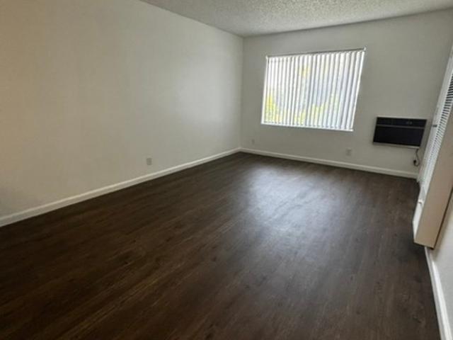 1 BR, 1 BA Apartment 16200 Vermont Ave, Unit B309, Paramount, CA 90723