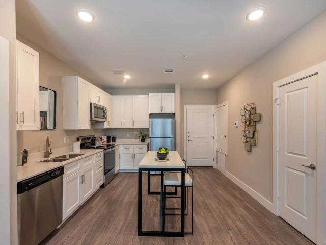 1 BR, 1 BA Apartment 1620 Oaktree Dr Unit 2 2107 O, Houston, TX 77080