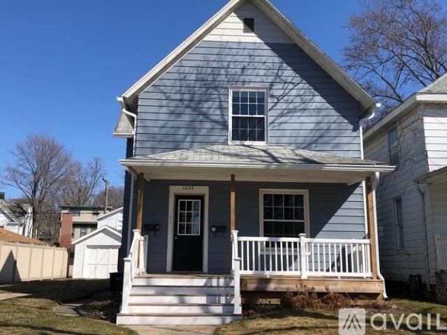 1 BR, 1 BA Apartment 1623 S State St, Unit 1, St. Joseph, MI 49085