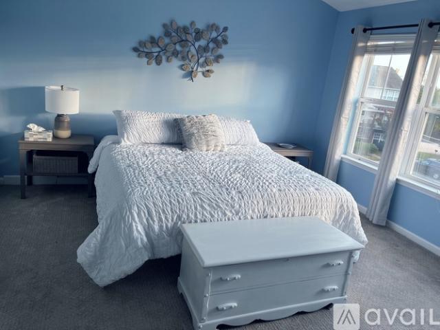 1 BR, 1 BA Apartment 1625 Elmwood Ct, Unit Luxuriant Room, Charlottesville, VA 22903