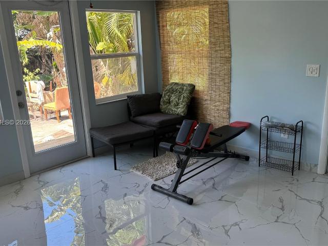 1 BR, 1 BA Apartment 1633 McKinley Street, Hollywood, FL 33020