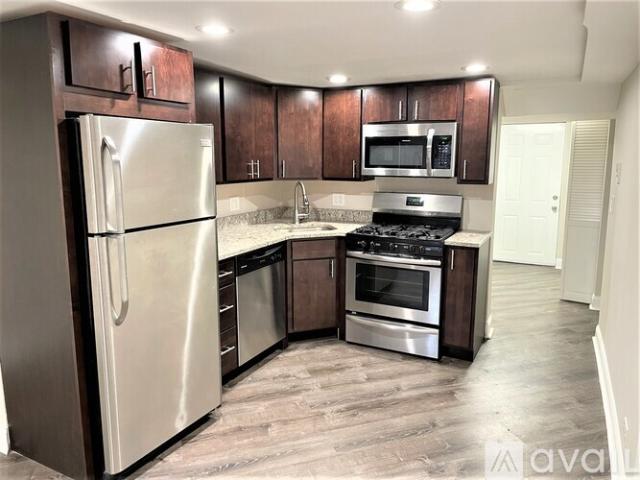 1 BR, 1 BA Apartment 1634 W Roscoe Street, Unit Garden, Chicago, IL 60657