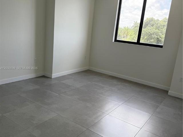 1 BR, 1 BA Apartment 16395 Biscayne Blvd # 318, North Miami Beach FL 33160, North Miami Beach, FL 33160