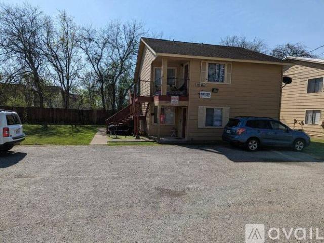 1 BR, 1 BA Apartment 1642 Post Rd, Unit 4, San Marcos, TX 78666