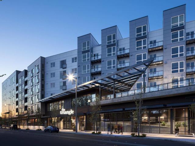 1 BR, 1 BA Apartment 16450 Redmond Way Unit 608, Redmond, WA 98052