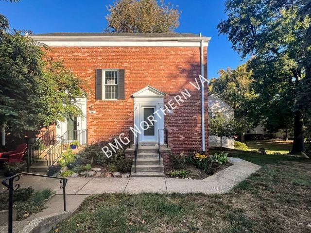 1 BR, 1 BA Apartment 1647 Fitzgerald Ln, Alexandria, VA 22302