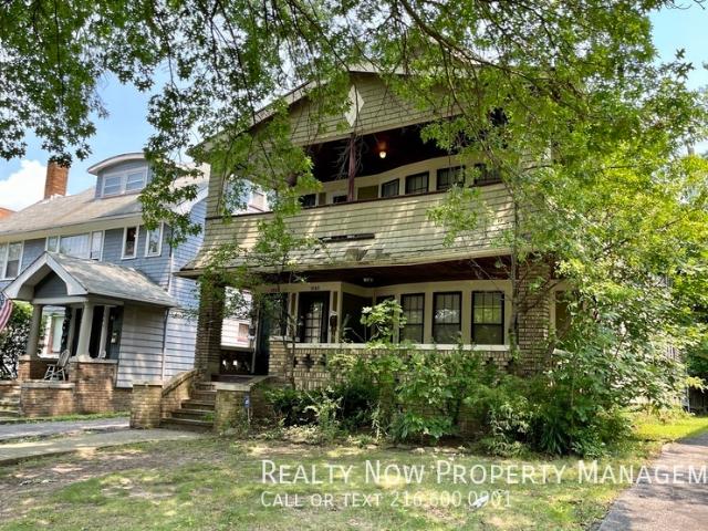 1 BR, 1 BA Apartment 1647 Hillcrest Rd Apt 3RD, Cleveland Heights, OH 44118