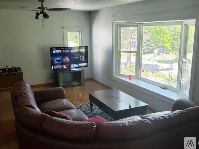1 BR, 1 BA Apartment 1649 N Fernwood St, Unit 1, Saint Paul, MN 55108