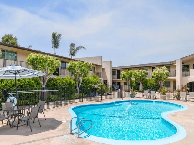 1 BR, 1 BA Apartment 16552 Sell Cir Unit 02, Huntington Beach, CA 92649