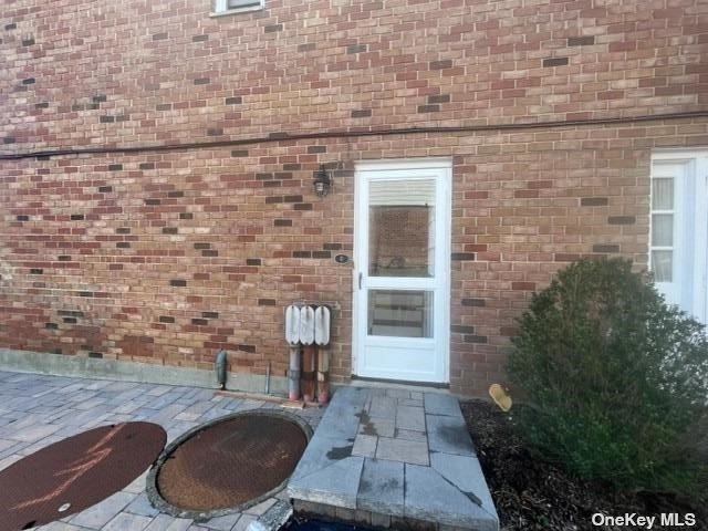 1 BR, 1 BA Apartment 165 Manorhaven Blvd, Port Washington, NY 11050