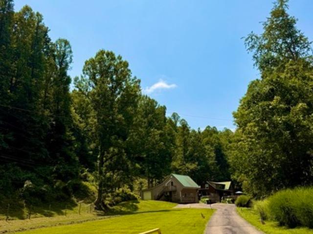 1 BR, 1 BA Apartment 1665 Sleepy Creek Road, Hurricane, WV 25526