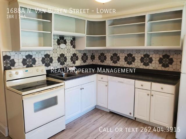 1 BR, 1 BA Apartment 1688A N. Van Buren Street, Milwaukee, WI 53202