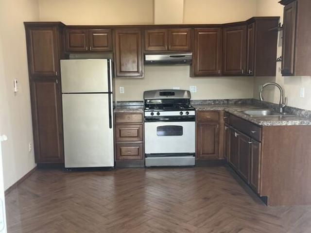 1 BR, 1 BA Apartment 16925 Dormie Place, Encino, CA 91436