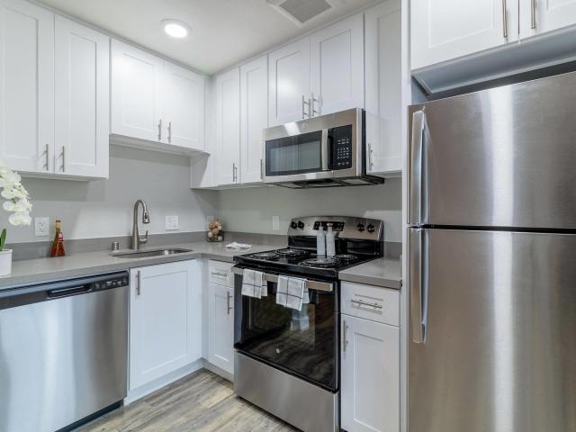 1 BR, 1 BA Apartment 16929 Meekland Ave Unit 217, Hayward, CA 94541