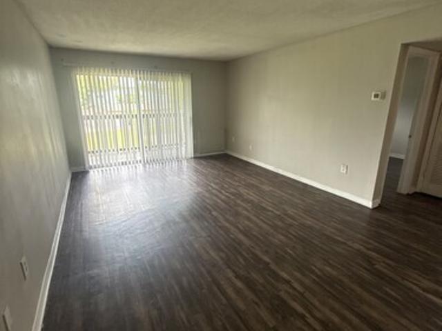 1 BR, 1 BA Apartment 1695 Lee Rd, Unit C210, Winter Park, FL 32789