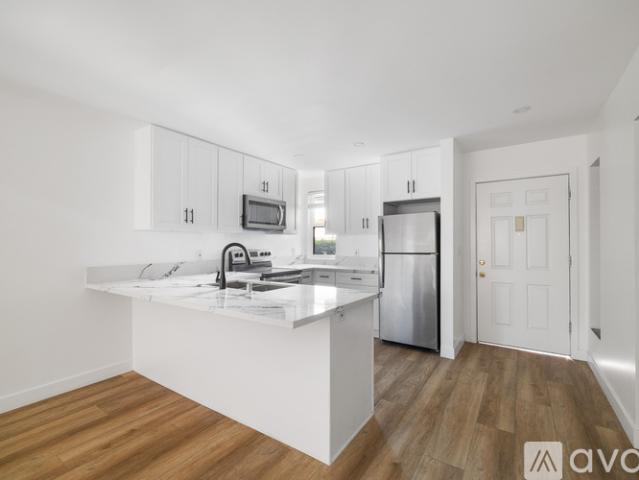 1 BR, 1 BA Apartment 17000 Burbank Blvd, Unit 204, Los Angeles, CA 91316