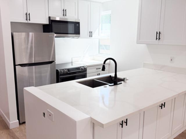 1 BR, 1 BA Apartment 17000 Burbank Blvd, Unit 205, Los Angeles, CA 91316