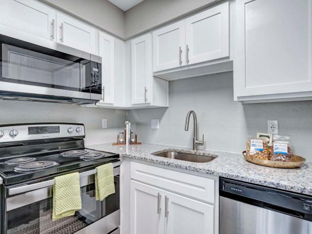 1 BR, 1 BA Apartment 1700 Rivercrest Drive Unit 1421, Sugar Land, TX 77478