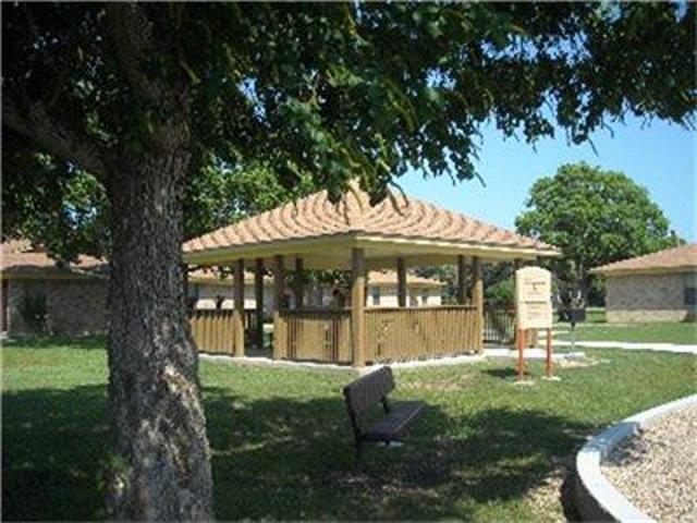 1 BR, 1 BA Apartment 1701 Waco Street, Gonzales, TX 78629