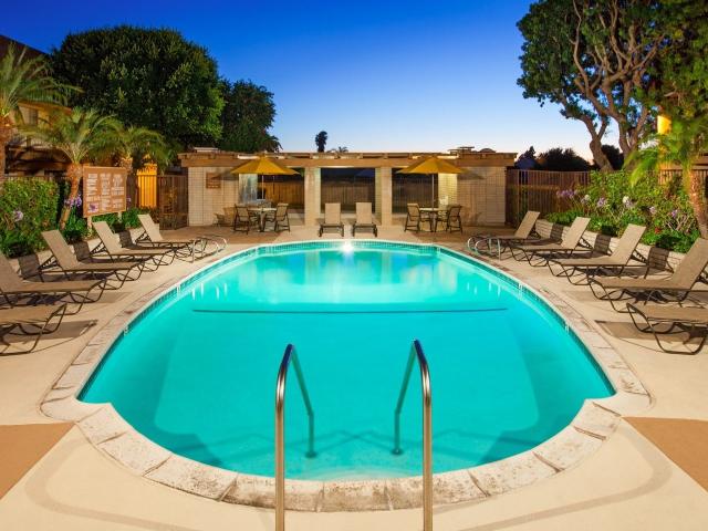 1 BR, 1 BA Apartment 17101 Springdale Street Unit 204, Huntington Beach, CA 92649