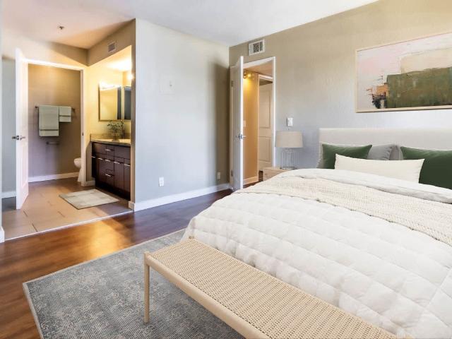 1 BR, 1 BA Apartment 1710 North Fuller Avenue Unit 203, Los Angeles, CA 90046