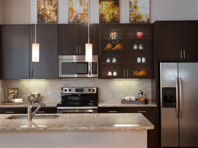 1 BR, 1 BA Apartment 1713 N Hall St, Dallas, TX 75204