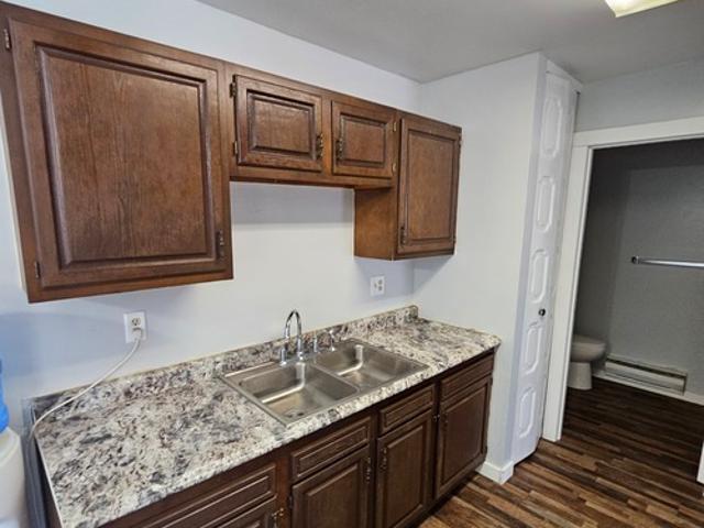 1 BR, 1 BA Apartment 1715 La Cres St, Unit 141, La Crosse, WI 54603