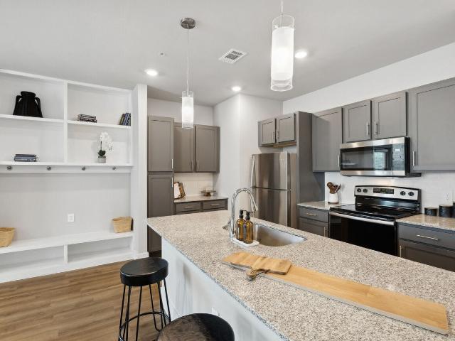 1 BR, 1 BA Apartment 1720 Summit Crossing Lane Unit 1 1305, College Station, TX 77845