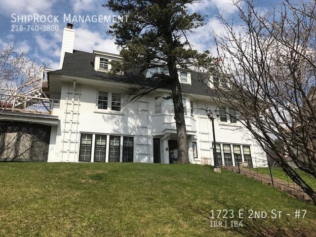1 BR, 1 BA Apartment 1723 E 2nd St, Duluth, MN 55812