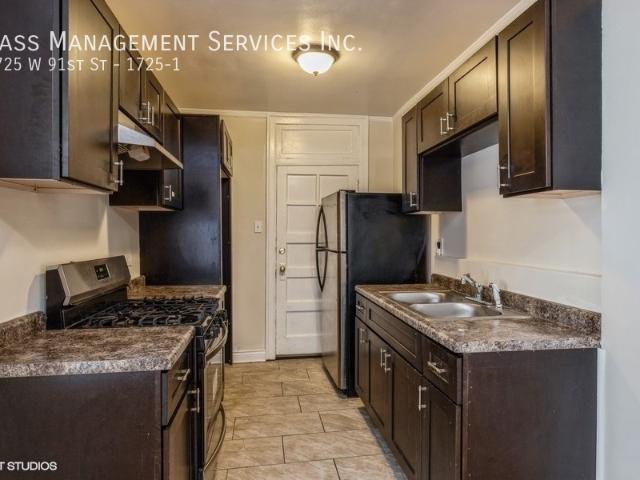 1 BR, 1 BA Apartment 1725 W 91st St, Chicago, IL 60620