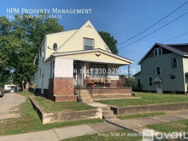 1 BR, 1 BA Apartment 1729 Stark Ave SW, Unit 2, Canton, OH 44706