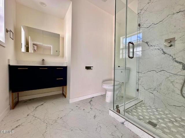 1 BR, 1 BA Apartment 17451 Keswick Street, Northridge, CA 91325