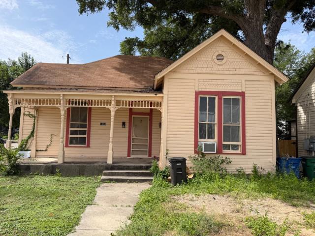 1 BR, 1 BA Apartment 1750 e commerce st, San Antonio, TX 78203