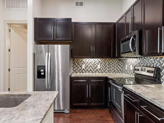 1 BR, 1 BA Apartment 1755 Crescent Plaza Drive Unit 3 1054, Houston, TX 77077