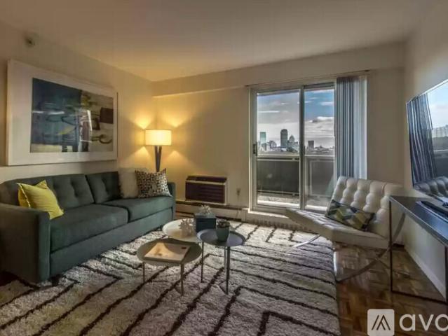 1 BR, 1 BA Apartment 175 Freeman St, Unit 506, Brookline, MA 02446