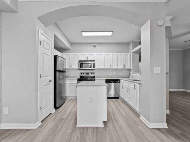 1 BR, 1 BA Apartment 17671 Addison Road Unit 1805, Dallas, TX 75287