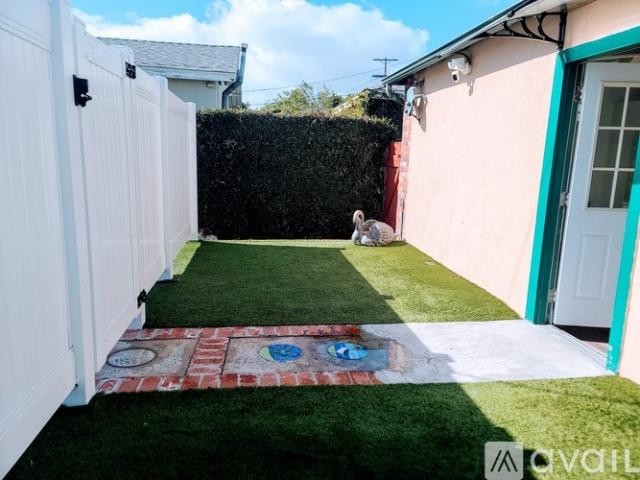 1 BR, 1 BA Apartment 17737 Welby Way, Reseda, CA 91335