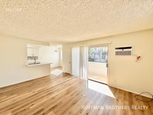 1 BR, 1 BA Apartment 17821 Sherman Way, Reseda, CA 91335