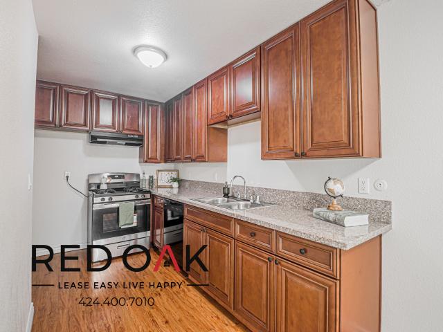 1 BR, 1 BA Apartment 17830 Sherman Way, Reseda, CA 91335
