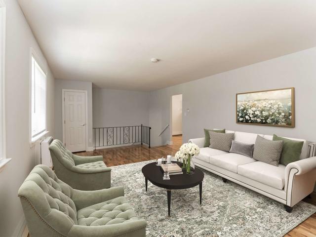 1 BR, 1 BA Apartment 178 Pine St Unit M, Freeport, NY 11520